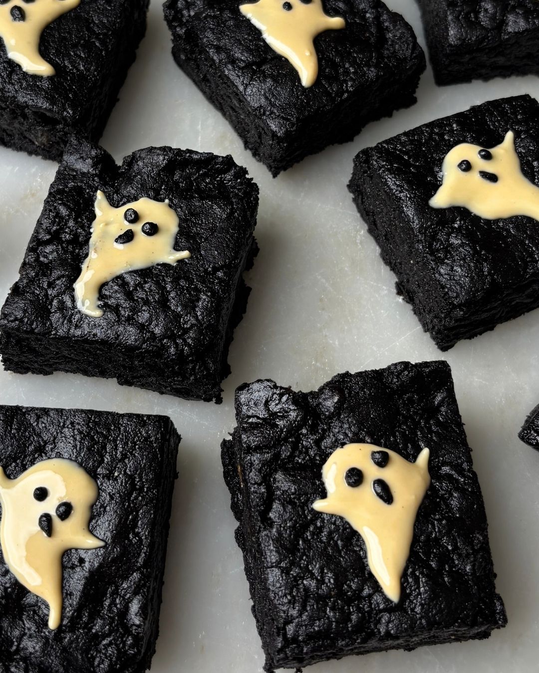 No-Bake Boo Brownies – Linis Bites